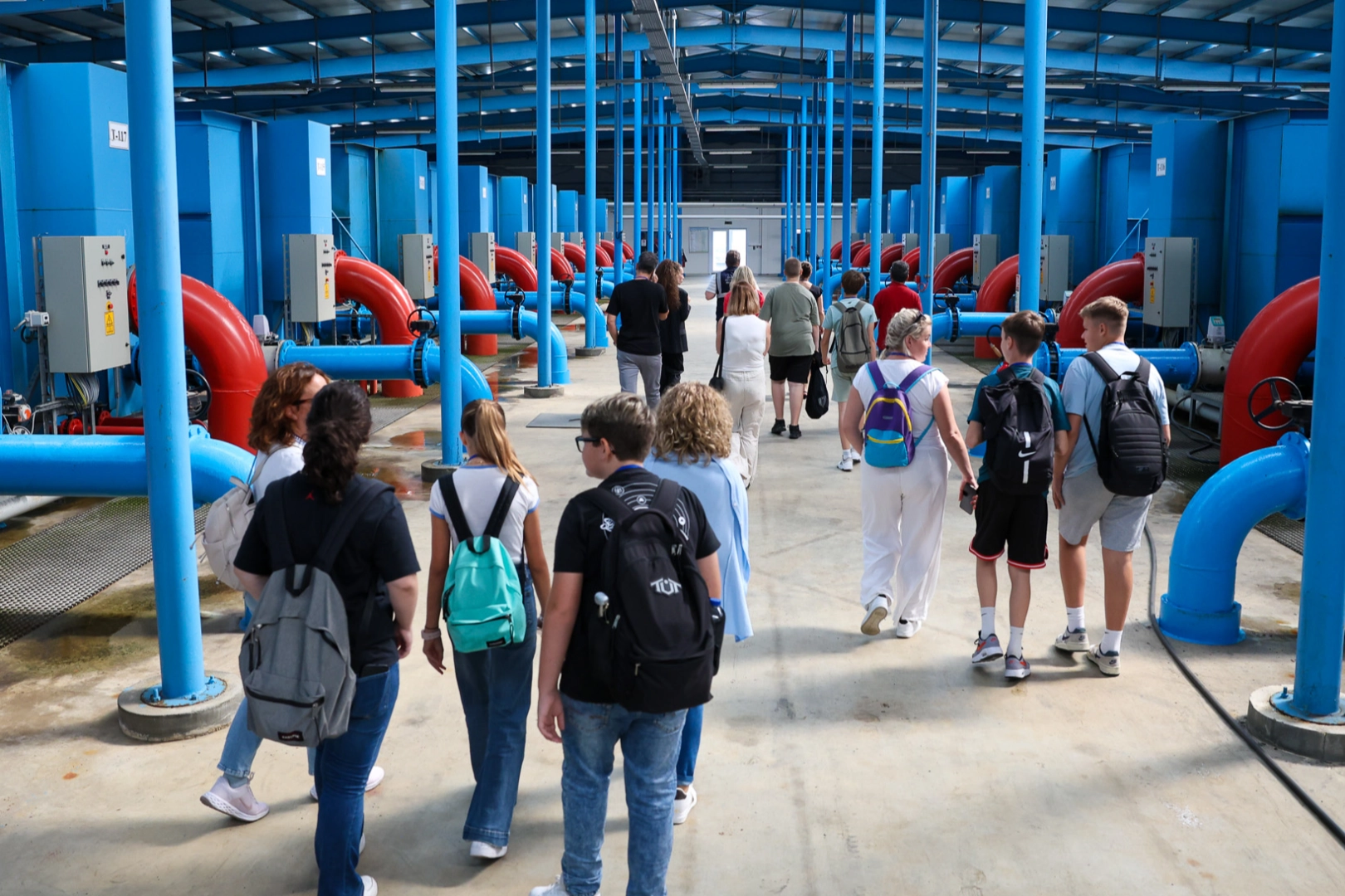 Yabancı öğretmen ve öğrenciler SASKİ'nin modern tesislerinde ağırlandı ...