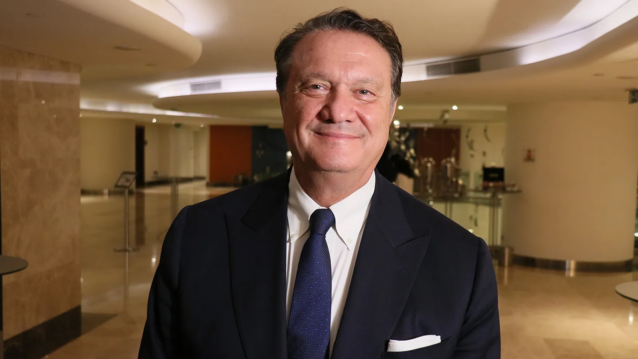 Hasan Arat Beşiktaş başkanlığından neden ayrıldı? Hasan Arat neden ...