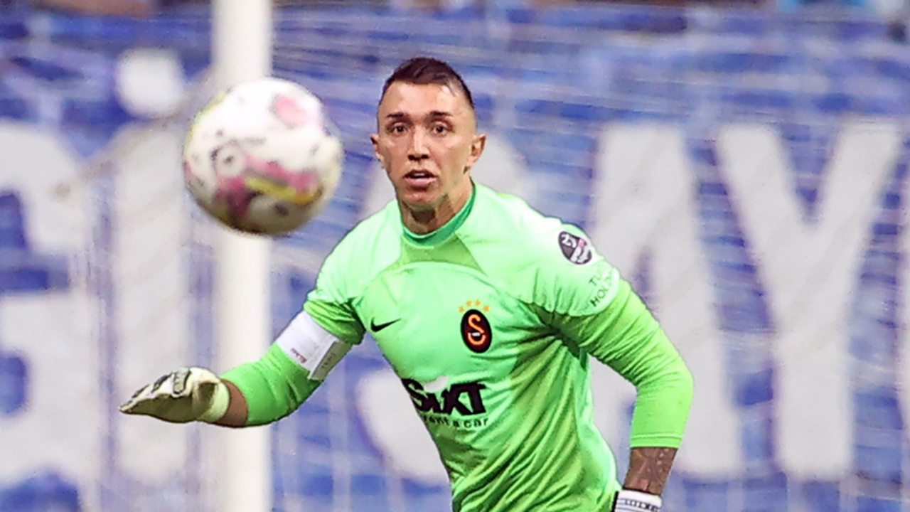 Muslera için bir dönemin sonu mu? 14 sezon sonra ilk kez yedek ...